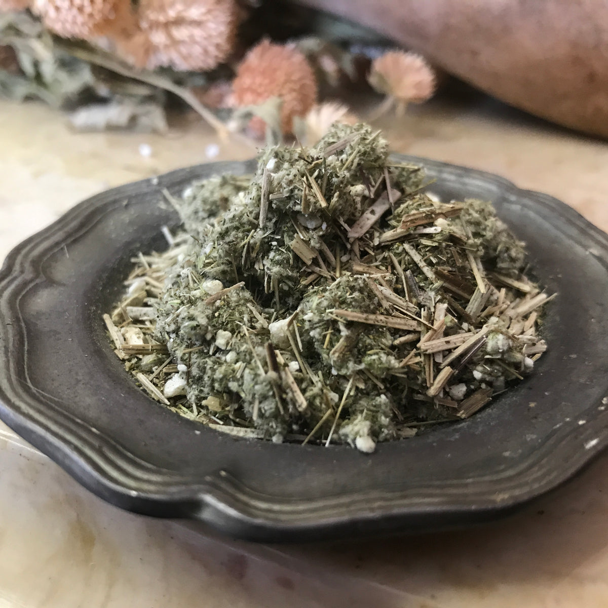 Mugwort (Organic, 1 oz) – Dreamwork & Intuition – Tangled Roots Herbal